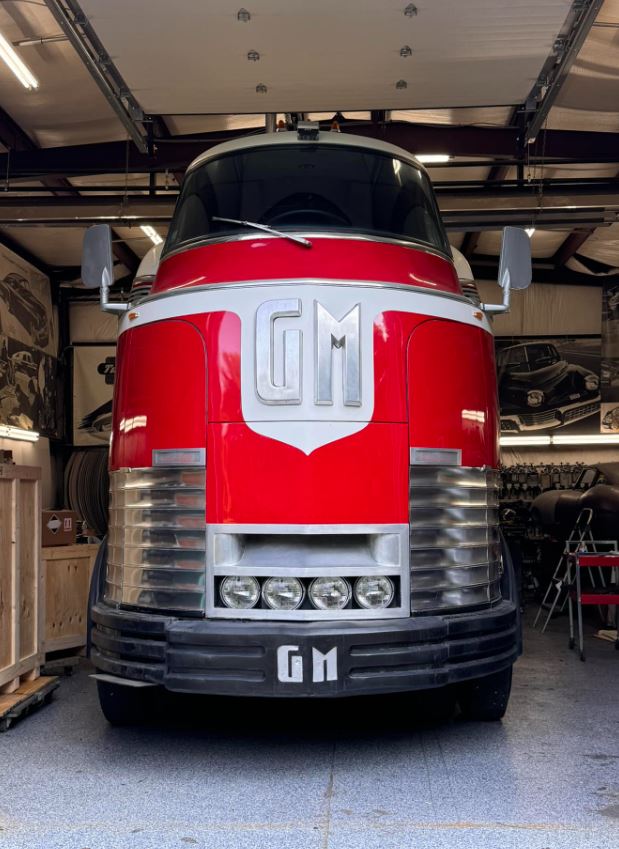 Vanderbilt Cup Races - Blog - The 1939 GM Futurliner: Automotive ...